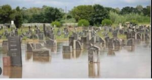FLOODS EXPOSE HUMAN REMAINS AT CHUNGA CEMETERY - Zambia Reports